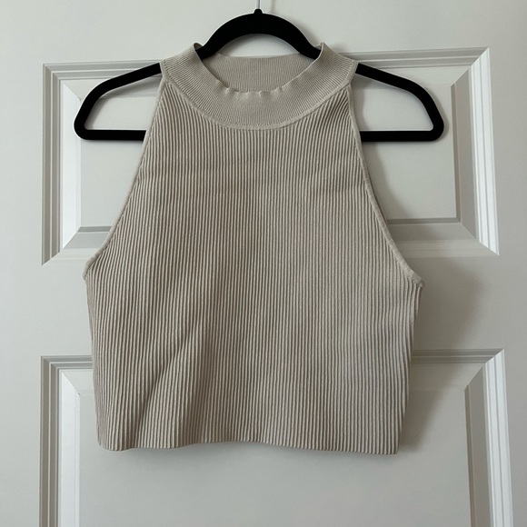 Babaton | Tops | Nwot Aritzia Babaton Tank | Poshmark
